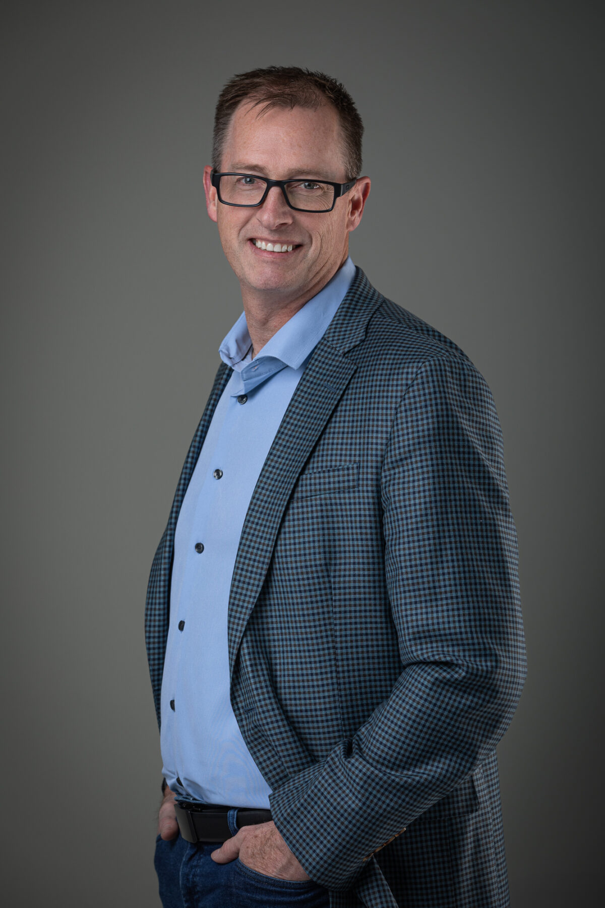 About Us - Star Building Calgary